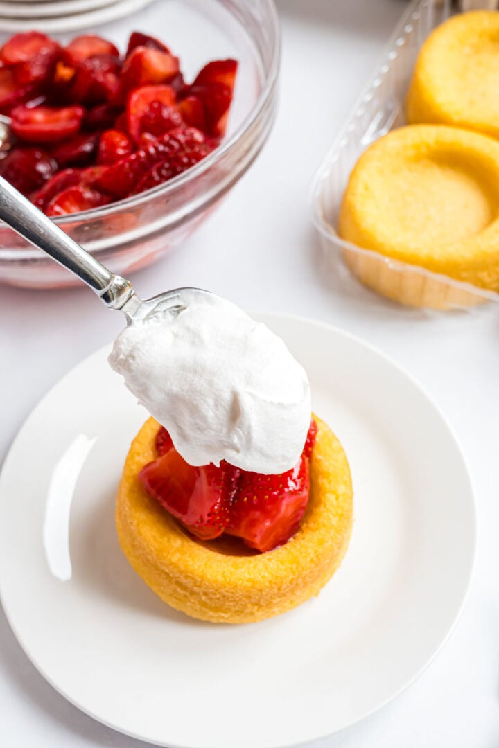 How To Make Strawberry Shortcake With Dessert Shells - Salads Soups and ...