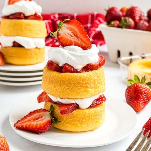 How To Make Strawberry Shortcake With Dessert Shells - Salads Soups and ...